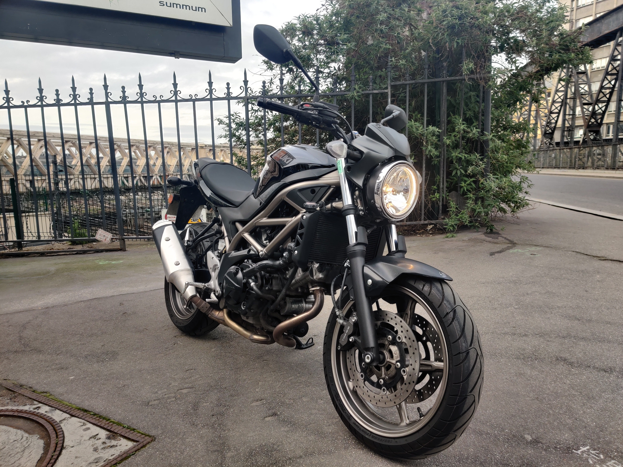 Nouveautés - Essai V-Strom 800 SE : Suzuki lance sa nouvelle moto de route(s)