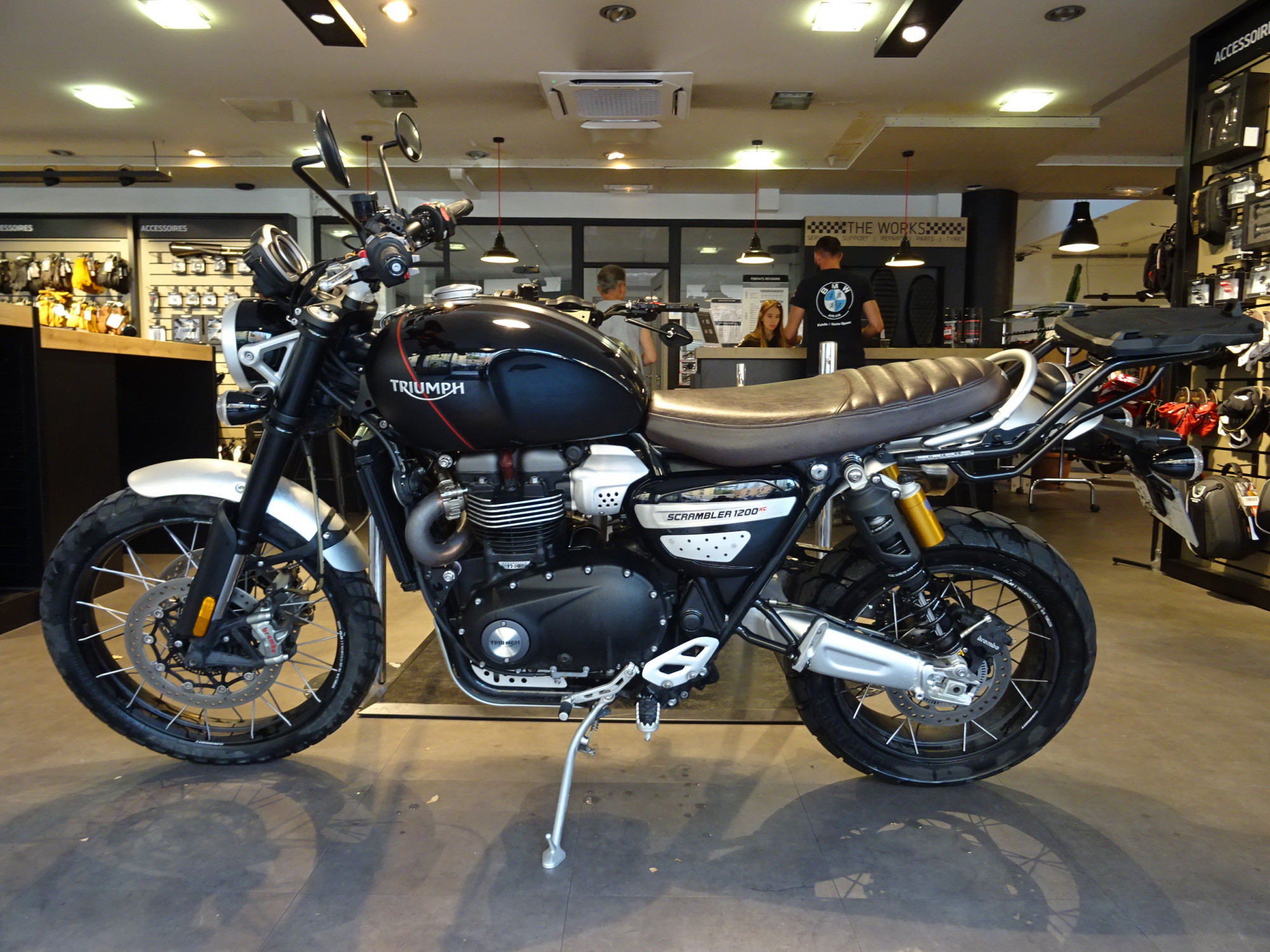 Roadster - Essai Triumph Thruxton 1200 R : Café racé