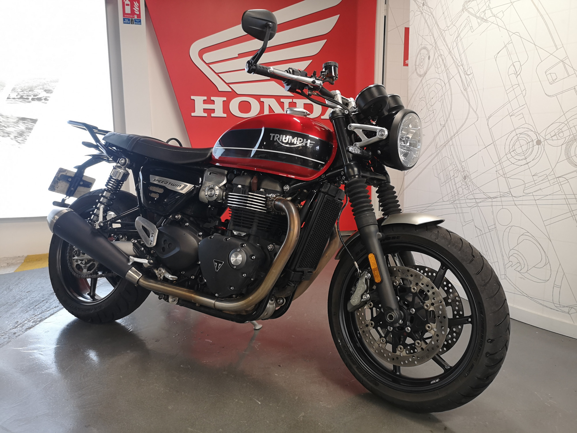 TRIUMPH 1200 SPEED TWIN 1200