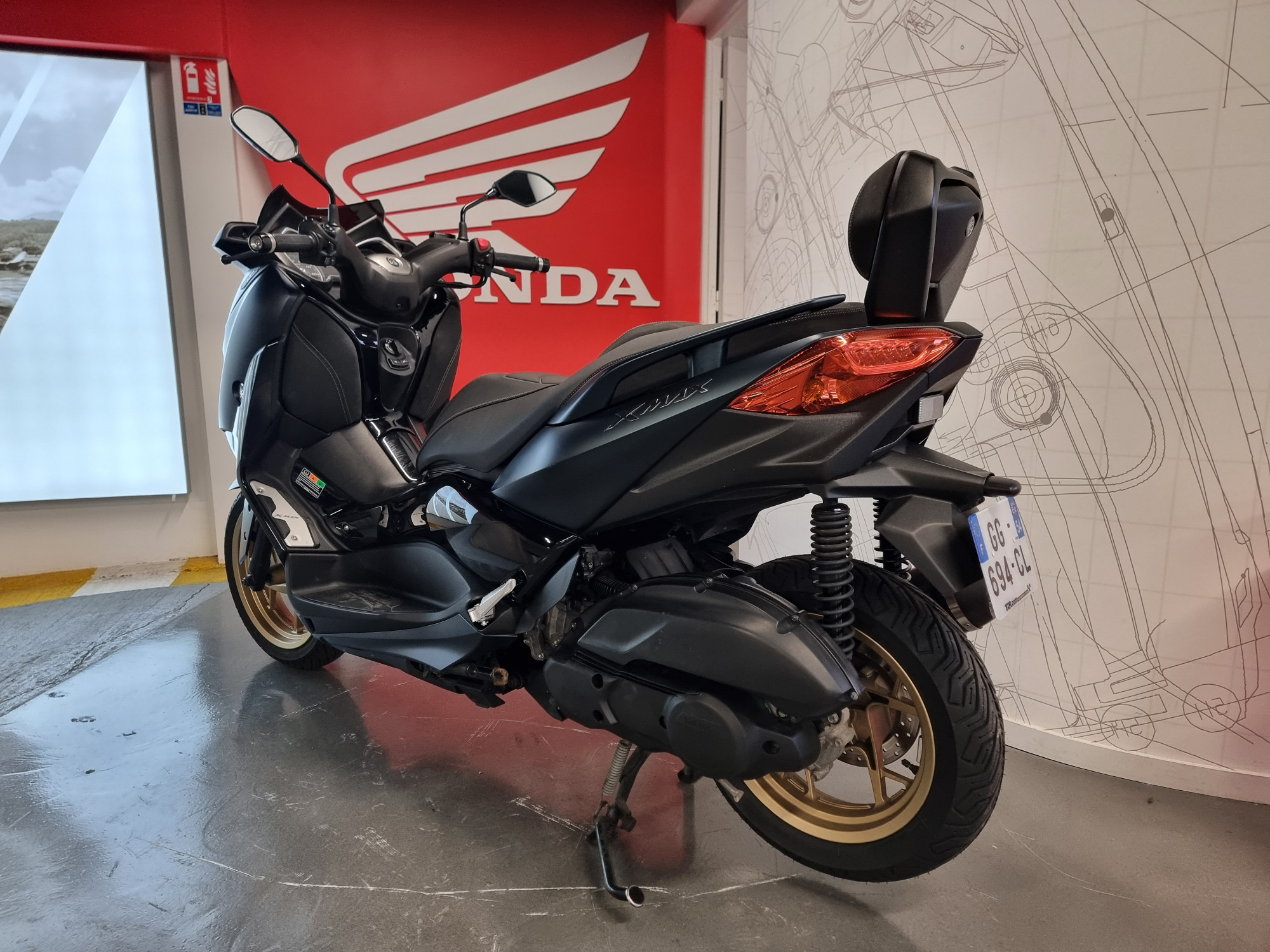 YAMAHA 124 X-MAX 125 TECH MAX