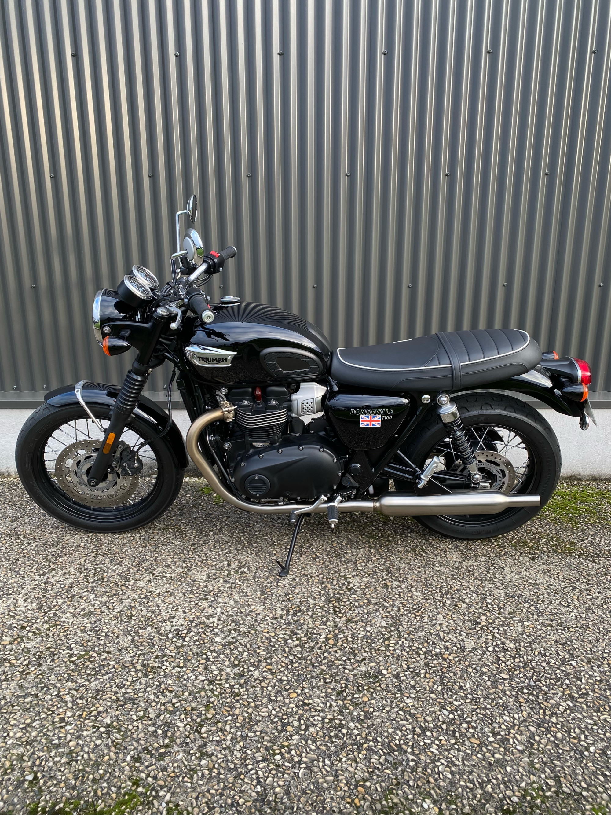 TRIUMPH 900 BONNEVILLE T100 900