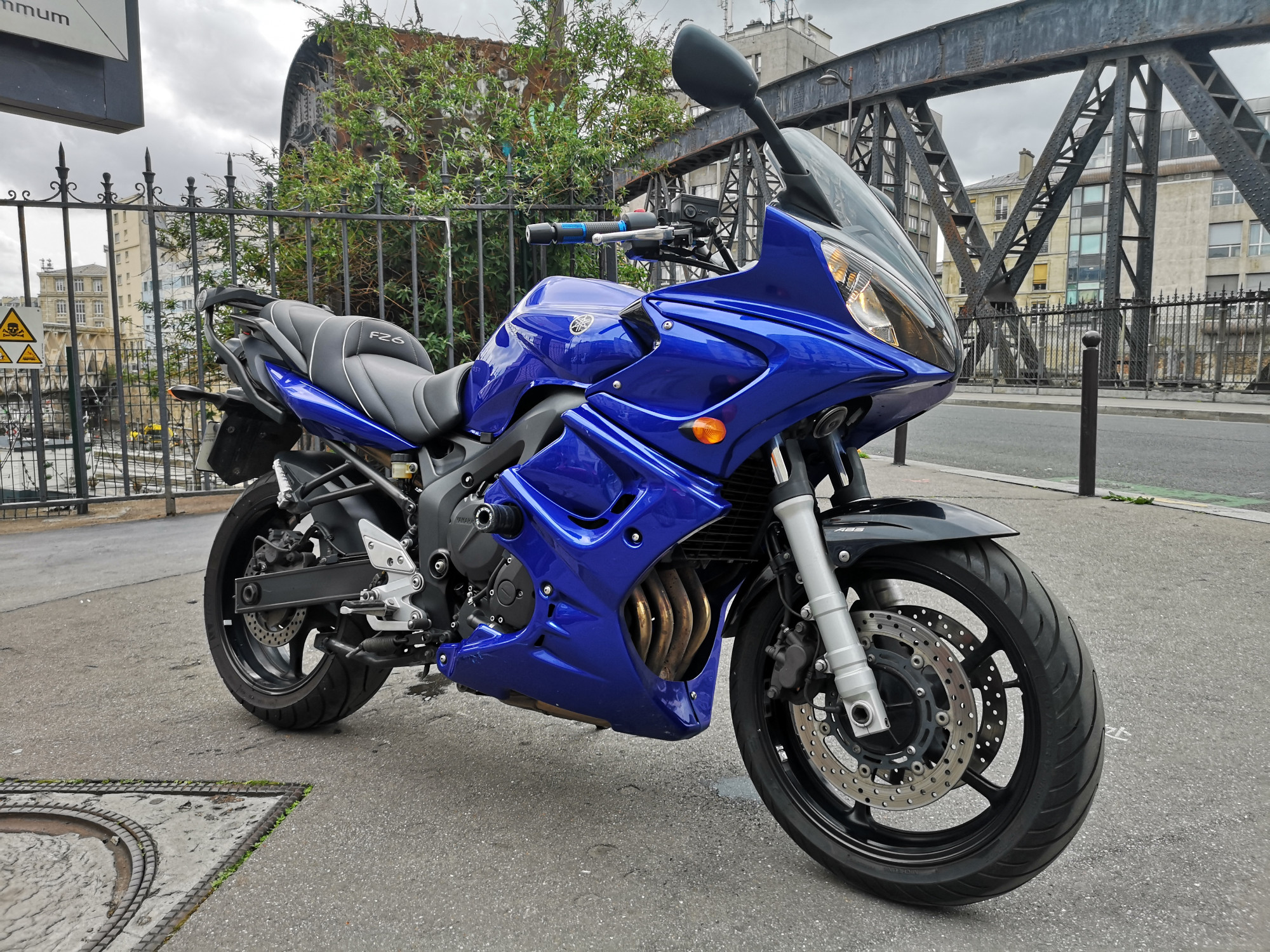 YAMAHA 600 FZ6 600 FAZER 98CV