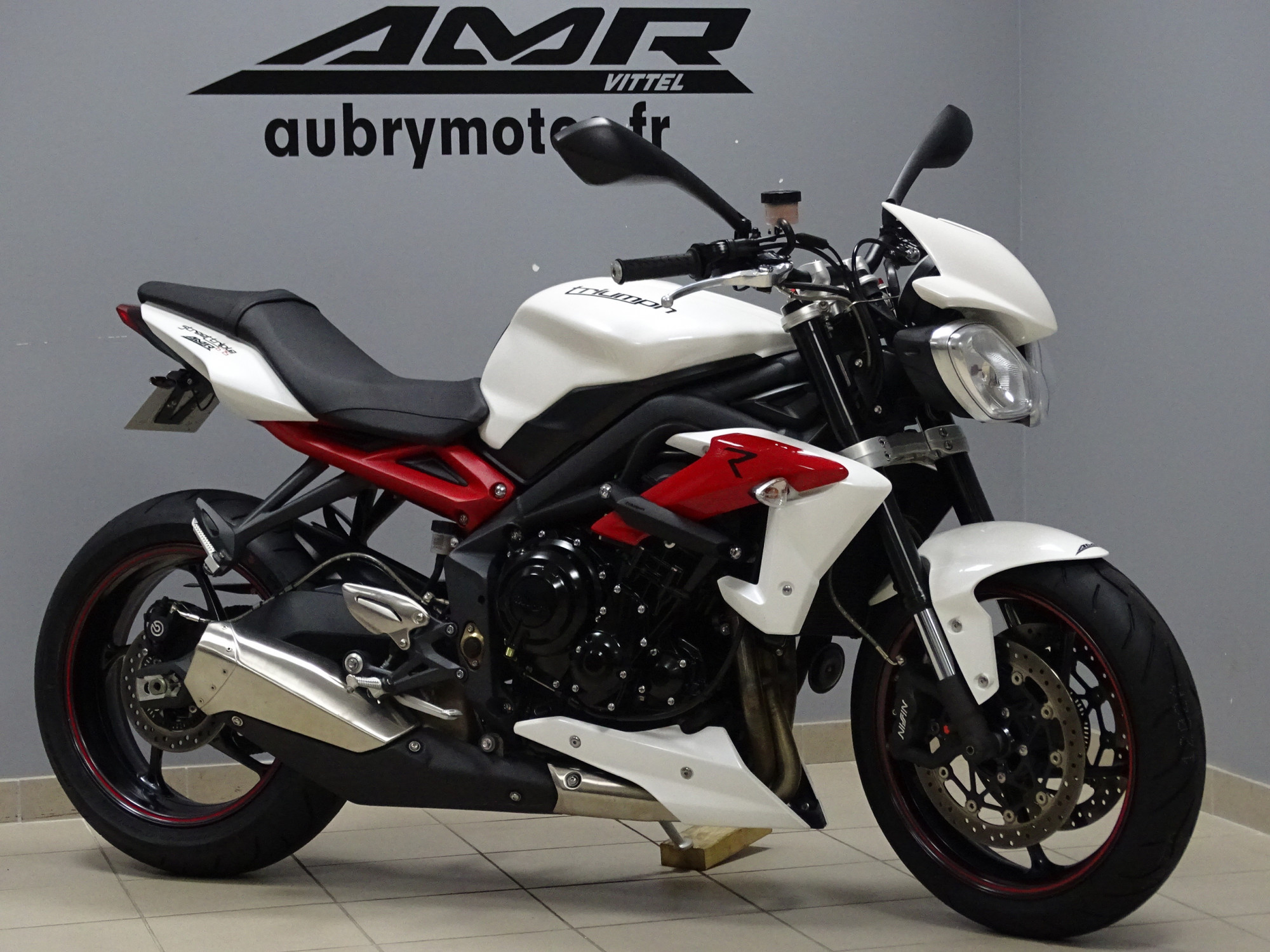 TRIUMPH 675 STREET TRIPLE 675 R